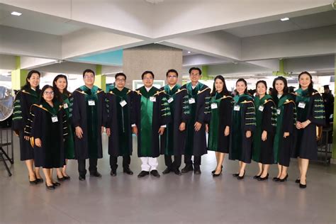 คณะวิทยาศาสตร์ ศรีราชา มหาวิทยาลัยเกษตรศาสตร์ วิทยาเขตศรีราชา ขอแสดงความยินดีกับว่าที่บัณฑิตคณะ