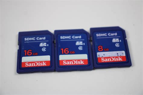 SanDisk MemoryCard Pieces Property Room