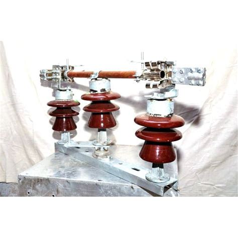 Horizontal Double Break Isolator At Best Price In India