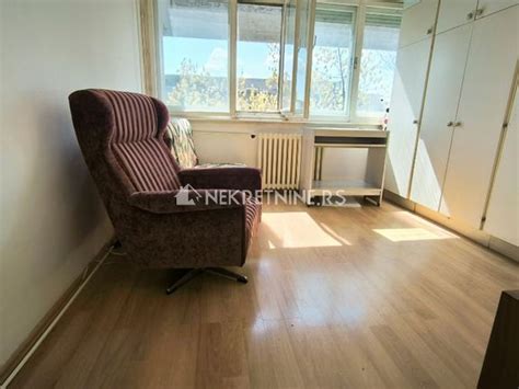 Gramšijeva Kocka šećera 25 Svetao Bez Buke Nekretnine