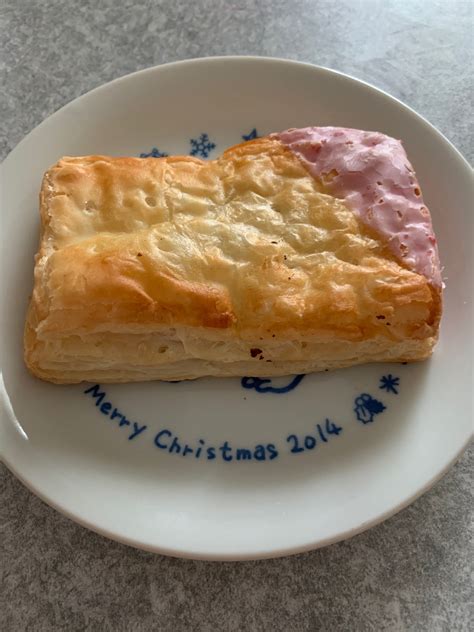 ミスタードーナツのいちごとチェリーのレアチーズパイを食べた感想 アラフォー主婦の食べ物記録