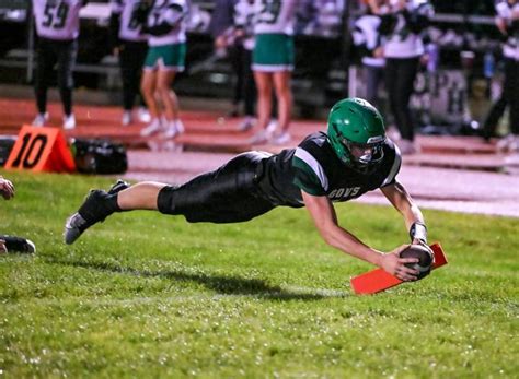 Pierre Blows Out Watertown At Home Behind Qb Cade Kaisers Career Day Local Sports News