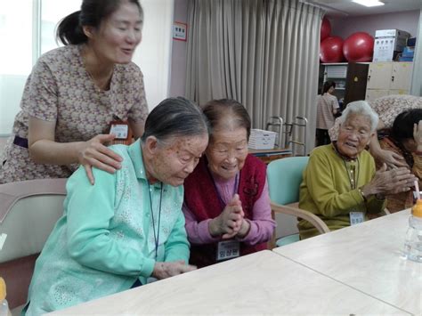 〔세종노인주간보호센터〕 선그리기 줄잇기 색칠공부 인지활동 〔시니어데이케어센터주은 세종센터 〕 네이버 블로그