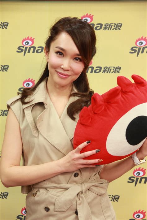 图文：《一不留神》主创做客 范围放笑容绽放影音娱乐新浪网