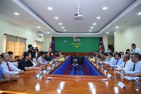 សំណេះសំណាល និងទទួលស្វាគមន៍ ប្រតិភូវៀតណាម ខេត្តអានយ៉ាន ដែលអញ្ញើញមកជូនពរ ដល់ថ្នាក់ដឹកនាំ