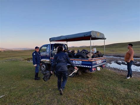 БУЛГАН Жаргалант голын ойр хавийн 2 тонн хог хаягдлыг цэвэрлэв