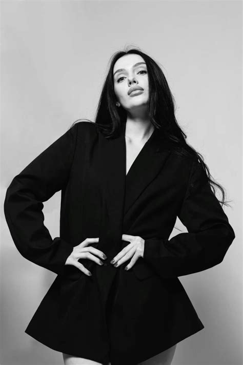 Фотосессия в пиджаке в 2024 г Пиджак Фотосессия Стиль