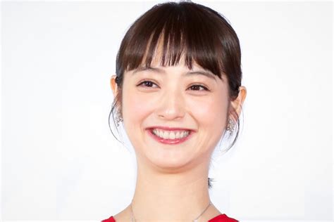 佐々木希、キャミドレスで胸元チラリ 篠田麻里子も「内面からすてき」 Fumumu