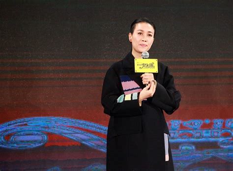 《一步之遥》未映已收12亿 姜文暗示超《变4》娱情速递温州网