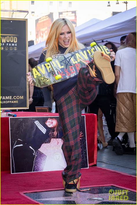 Avril Lavigne Says Getting Star On Hollywood Walk Of Fame Is Dream