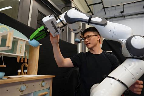 framework allows a person to correct a robot s actions using the kind