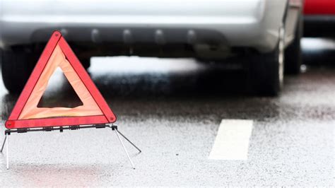 Бременна жена и дете оцеляха по чудо след пътен инцидент в Русенско