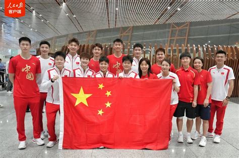 中国羽毛球队出征巴黎奥运会 五环聚焦 新湖南