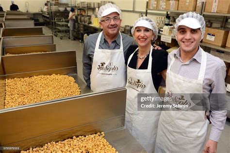 Joseph Sopher With Wife Jackie Sopher And Son Adam Sopher With Their News Photo Getty Images