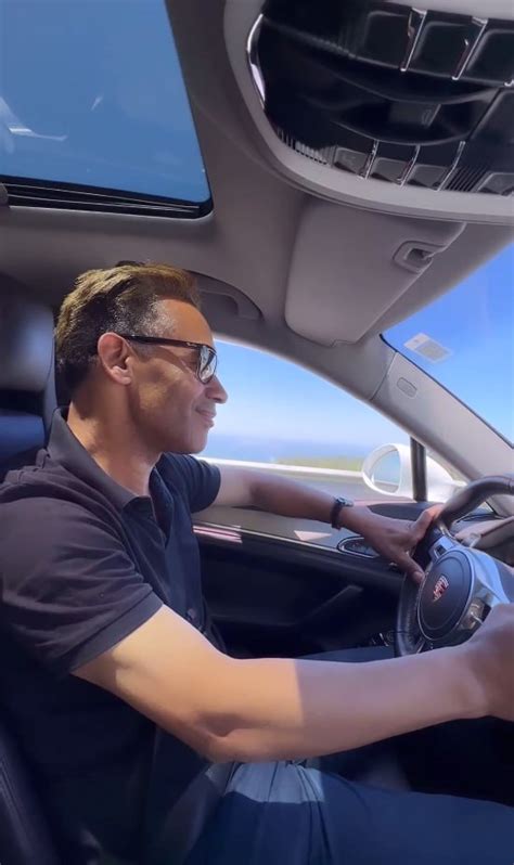 خوش گذرونی ژوزه مورایس و همسر ایرانی‌اش در پرتغال عکس