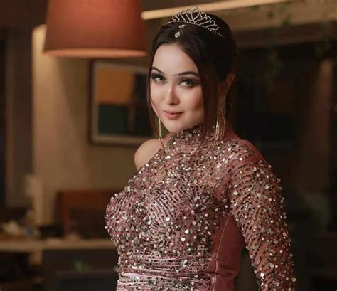 চমকের বিরুদ্ধে অসদাচরণের অভিযোগ