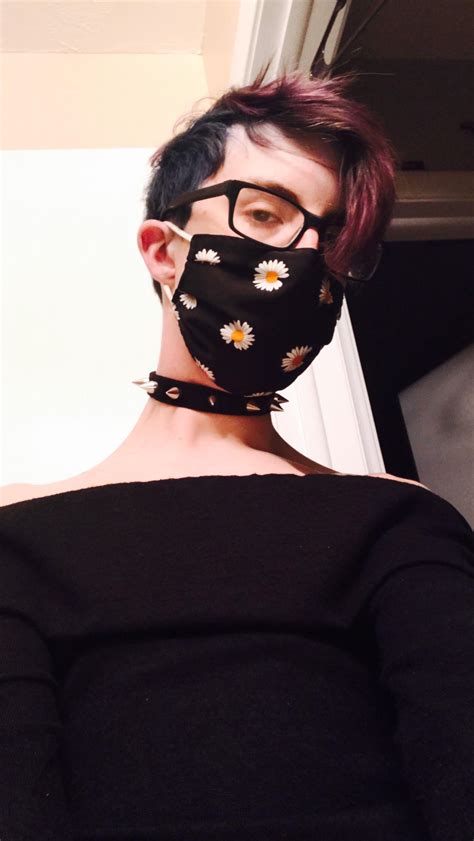 (21 WI Goth femboy) what if you tied me up and kept me in your room ;) : r/FemboyHookup