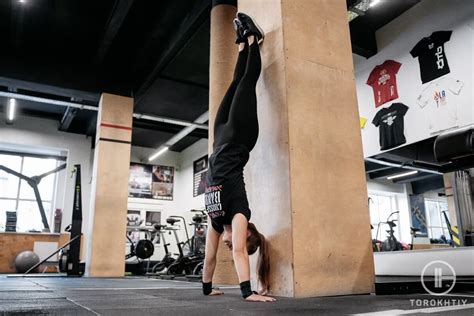How To Do A Handstand: A Step-by-step Guide By A Gymnast