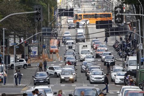 Brasil é considerado o 2 pior país do mundo para dirigir diz pesquisa