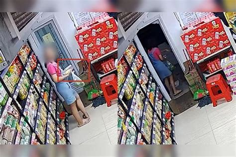 年轻女子在超市偷榴莲，躲进厕所吃光后迅速离开：掉了钱都不敢捡钱都榴莲厕所