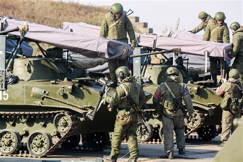 Vdv Soldiers Perepare Bmd 2 For Air Drop 1200×800 Rmilitaryporn