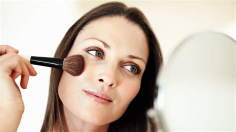 How To Bake Makeup Undereyes So Dark Circles And Fine Lines Disappear
