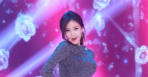 포토엔 효민 다이어트 자극하는 잘록 개미허리