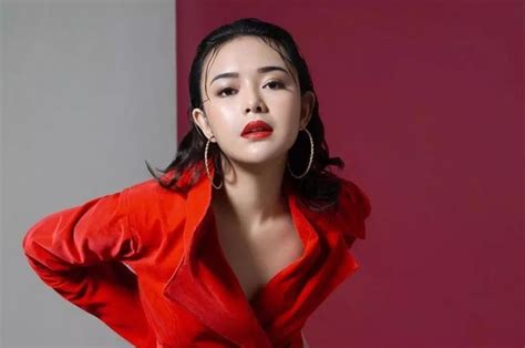 Meskipun Pakai Dress Lecek Total Outfit Amanda Manopo Ini Jadi Sorotan