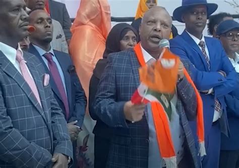 “muusaw Annagana Dagaal Sokeeye Naga Badbaadi Adiguna…” Cabdillaahi Cukuse