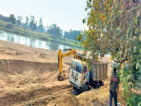 Complaint Of Illegal Sand Mining On Shivnath River In Dhiri विभागीय