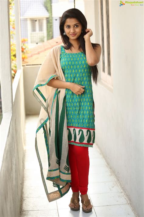 Arthana Binus Feet