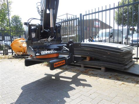 Roforks Rotating Forks For Your Manitou Telehandler