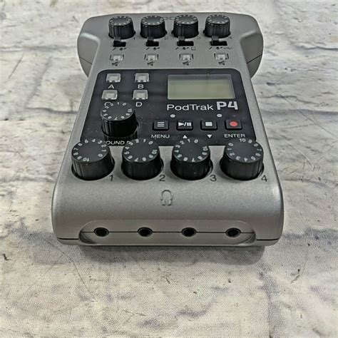 Zoom PodTrak P4 Podcasting Interface - Evolution Music