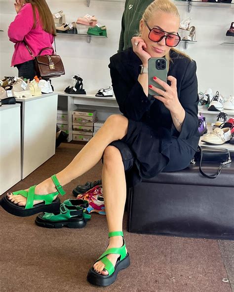 Nijole Pareigyte S Feet