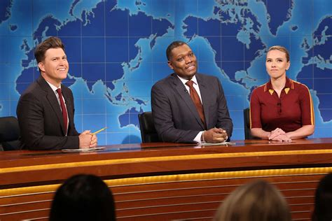 Scarlett Johansson Confirms Colin Jost Returning To Snl Weekend Update Exclusive