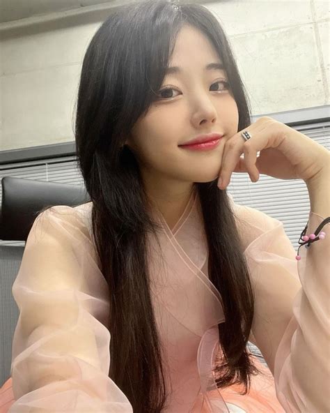 ⋅ Qwer Hina Inst Iamyoung22 Qwer Korean Hairstyle