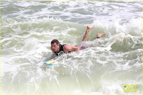 Photo Vincent Cassel Goes Shirtless For Surf Session 10 Photo