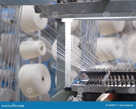 工厂纺织品 库存图片 图片 包括有 羊毛 制造 纤维 织品 行业 短管轴 织法 纱线 棉花 5468371