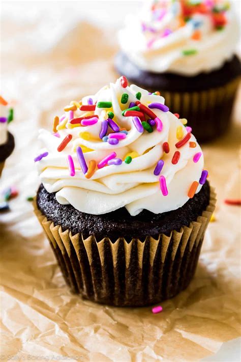 Chocolate Cupcakes With Vanilla Frosting Sallys Baking Addiction