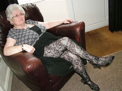 Granny Caroline Shows Her Cunt And Huge Tits Photo 1 13 X3vid
