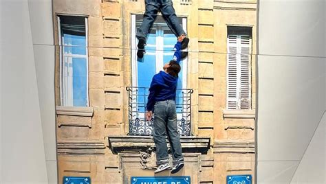 VidÉo Le Musée De Lillusion Sinstalle à Lille Entre Les Deux Gares