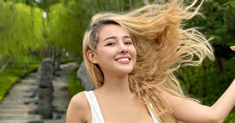 Ngân 98 lộ clip nhạy cảm Kẻ phát tán clip sẽ đối mặt với tội danh gì