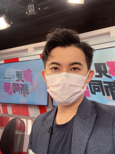 陳昱璁皮膚科醫師 今天受邀錄影由智慧美麗的郁方姊和帥氣有型慶學哥主持的「郁見新同學」，與俏麗三寶媽徐小可、購物專家