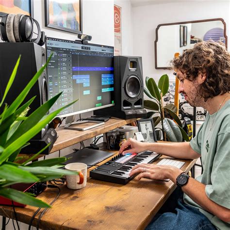 Launchkey Mini 37 Mk4 Novation