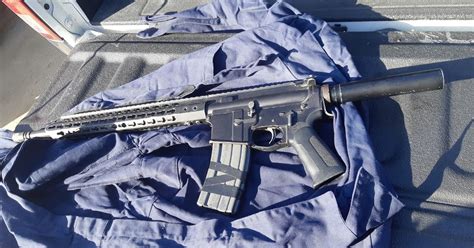 Capturan En Tijuana A Hombre En Posesión De Un Fusil De Asalto
