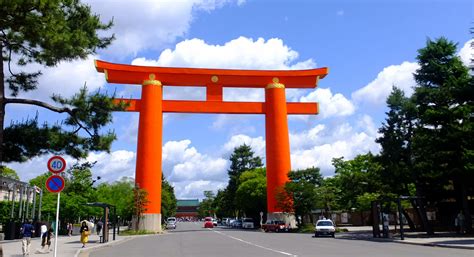 平安神宮神苑 花菖蒲 睡蓮 京都で定年後生活