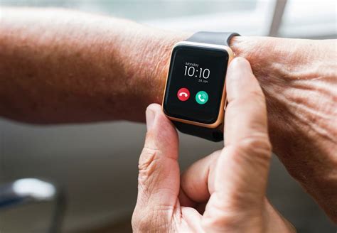 22 Best Smartwatches That Can Make And Answer Phone Calls