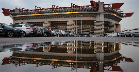 Domper Voor Inter En AC Milan Hun Gedeelde Voetbalstadion San Siro