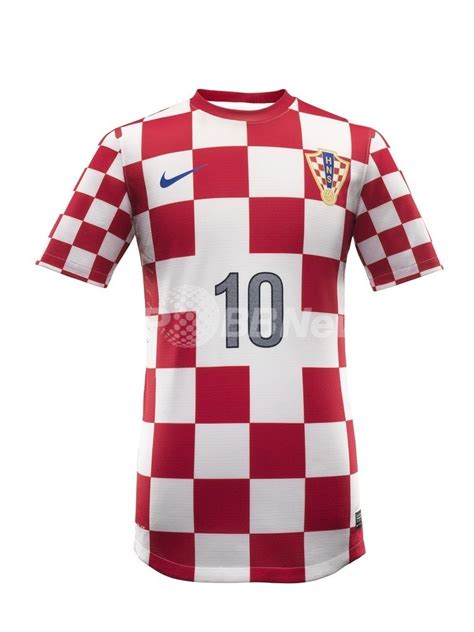 サッカー欧州選手権2012、各国代表ユニフォームをチェック 写真16枚 国際ニュース：afpbb News