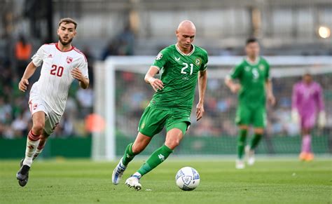 Sheffield United Considering Fresh Bid For International Midfielder